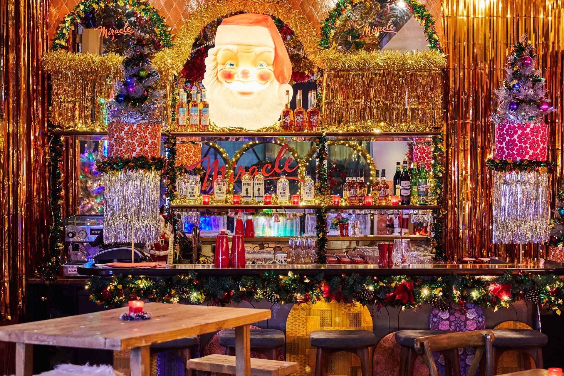 Pop-up Christmas bar returns to Covent Garden’s Henrietta Hotel - Supper Magazine