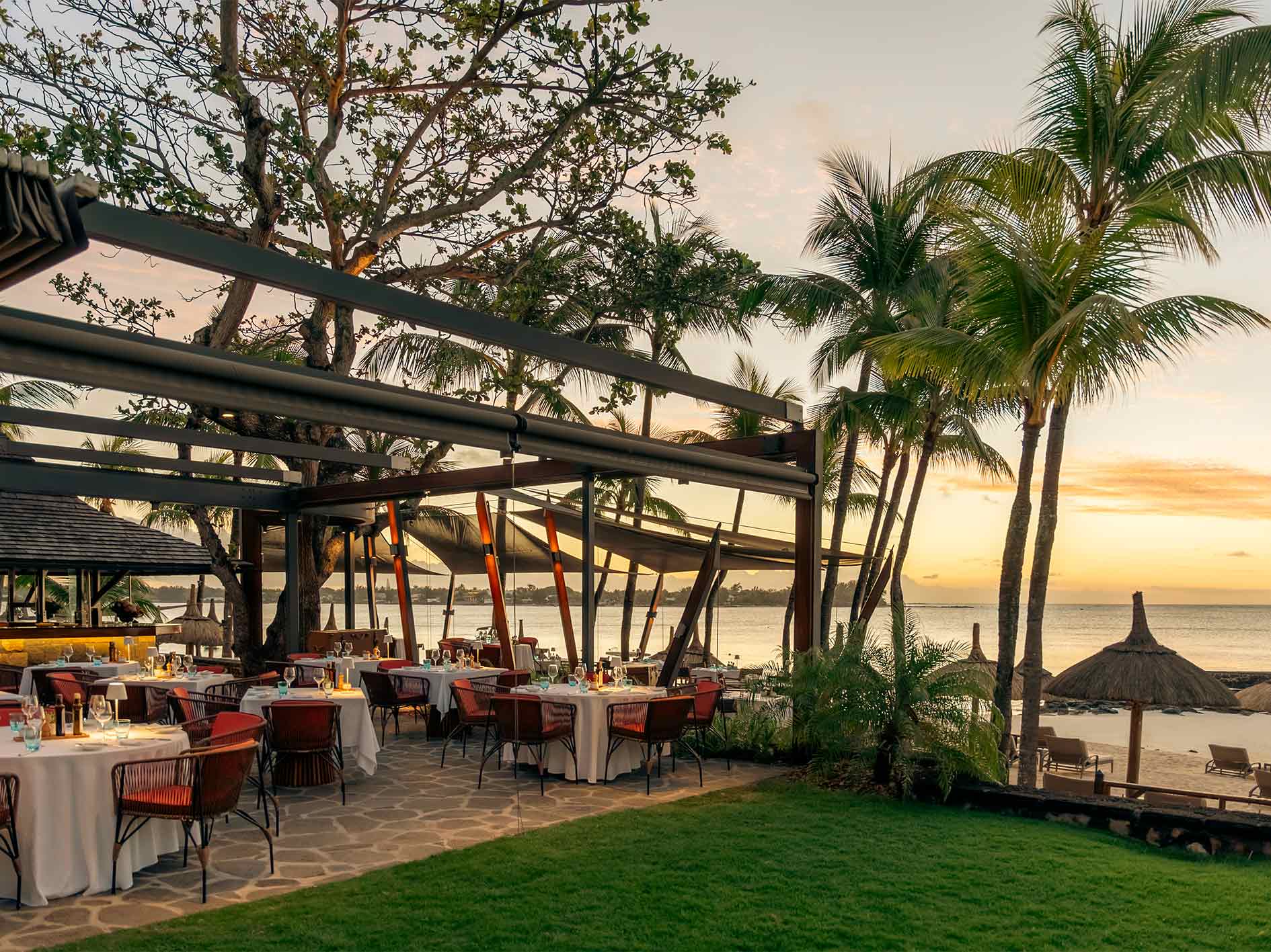 Royal Palm Beachcomber Luxury opens Grand Sable restaurant - Supper ...