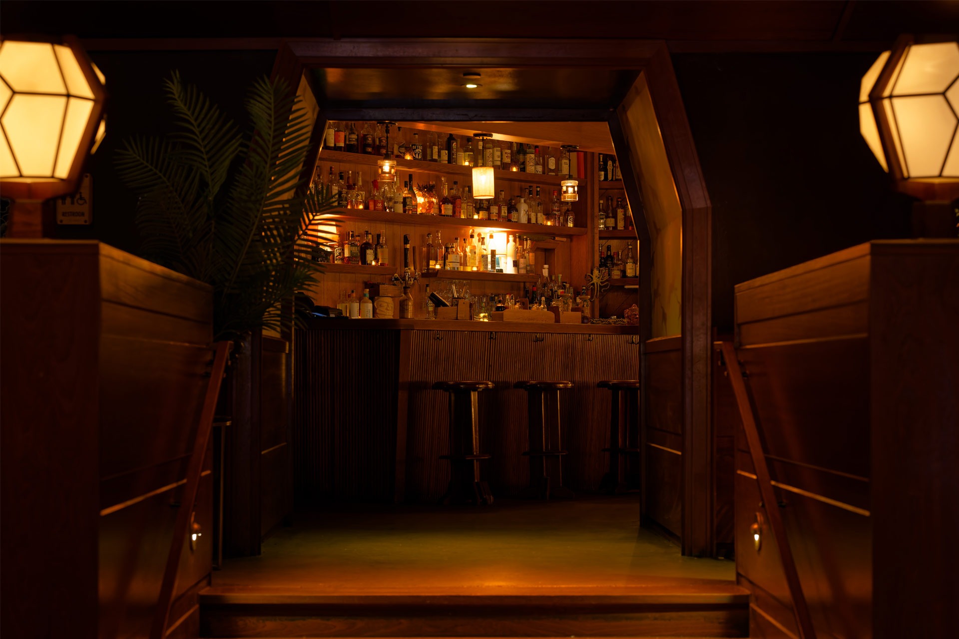 Authentic Hospitality relaunches Broken Shaker at Freehand Chicago ...